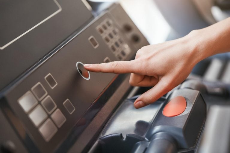 Beginner Guide: How To Use A Treadmill | TreadmillReviews.com