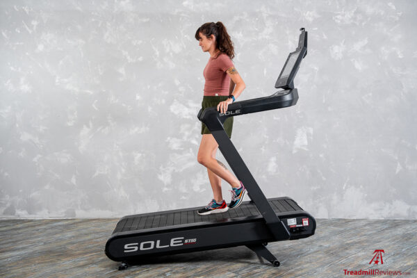 Slat Belt vs Regular Belt - What's the Difference? | TreadmillReviews.com
